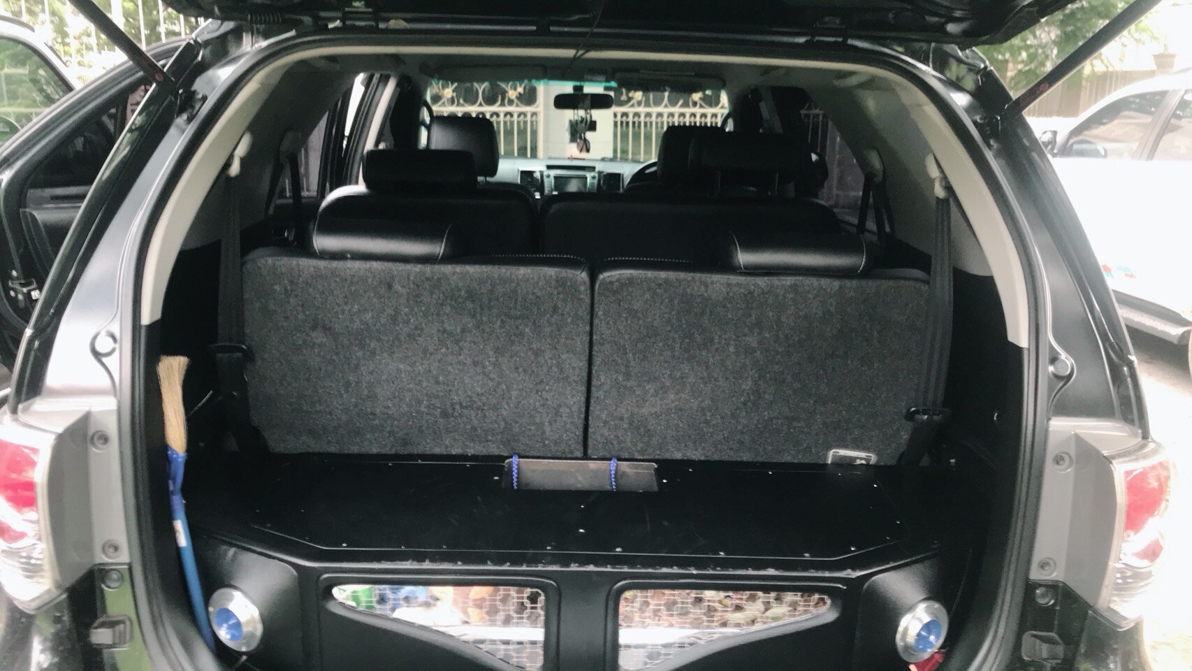 fortuner-back-seats-for-luggage | Bangkok Beyond